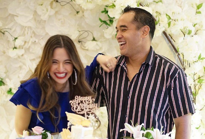 Nia Ramadhani Dan Suami