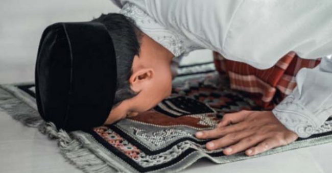 Sujud Tilawah: Keutamaan Doa, Bacaan, dan Tata Cara