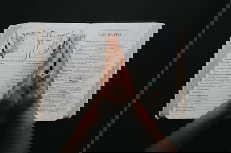 9 Lagu Rohani Katolik yang Terbaik Sepanjang Masa