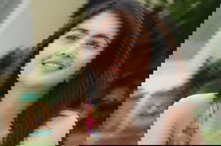 9 Artis Berdarah Bali yang Punya Pesona Memikat