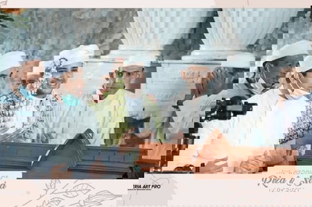 6 Momen Bahagia Pernikahan Riza Shahab dan Sonia