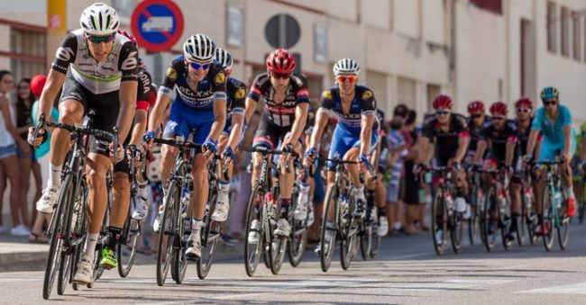 9 Perlengkapan Bersepeda yang Harus Digunakan