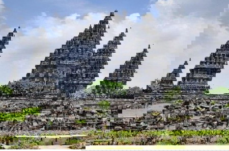 Cerita Roro Jonggrang: Asal Muasal Candi Prambanan yang Megah