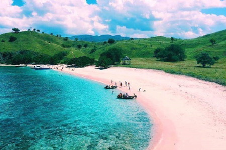 15 Pantai Unik di Dunia, Salah Satunya Ada di Indonesia!