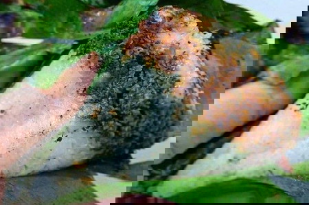 Pengkang Khas Pontianak, Lebih Nikmat dengan Cocolan Sambal Kepah