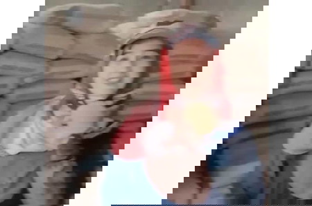 Viral Mahasiswi Jadi Kuli Angkut untuk bantu Orangtua, Ini Kisahnya