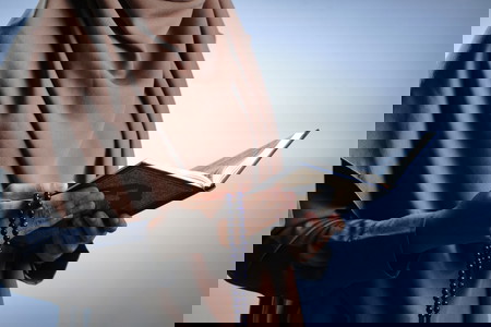 Al Malikul Mulki Artinya Dzat Yang Memiliki Kerajaan, Bagaimana Dalilnya?