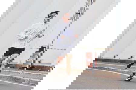 8 Gaya Sporty Ditto Percussion saat Olahraga, Bisa Dicontek Nih!