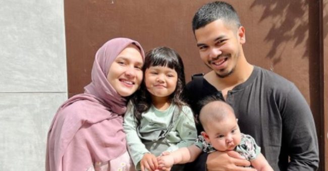 7 Potret Anak Kedua Dwi Handayani, Ilayya yang Menggemaskan