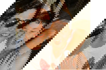 10 Potret Mike Lewis dan Anak, Ganteng dan Bule Banget