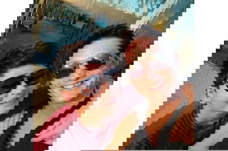 10 Potret Mike Lewis dan Anak, Ganteng dan Bule Banget