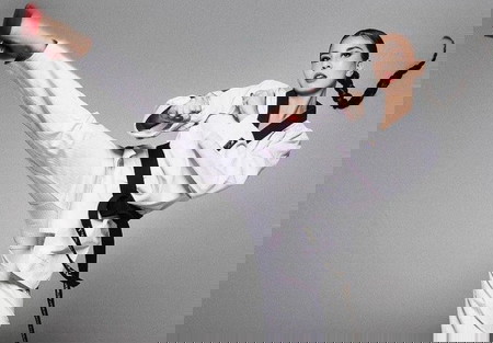 10 Artis Cantik Jago Beladiri, Ada dari Indonesia hingga Luar Negeri