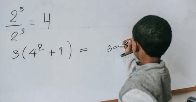 Bilangan Real: Pengertian, Sifat, dan Contoh Soal