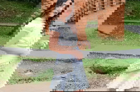 9 Ide Fashion ala Anissa Aziza, Modis dan Kece Abis!