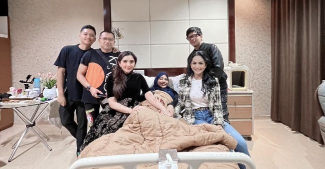 Alasan Aurel Melahirkan di Tanggal Cantik Diungkap oleh Dokter