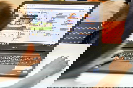 5 Manfaat Belajar Coding untuk Anak, Dukung Karier di Masa Depan