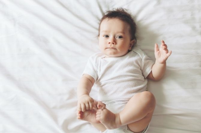 Moms, Here Are the Stages of Baby Vision Aged 0-12 Months and How to ...