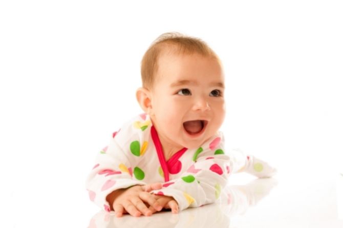 Moms, Here Are the Stages of Baby Vision Aged 0-12 Months and How to ...