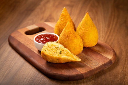 12 Rekomendasi Makanan Khas Brazil yang Wajib Dicoba Wisatawan!