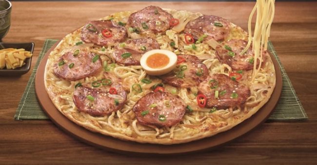 7 Menu Unik Pizza Hut, Topping-nya Madu Hingga Bebek Peking!