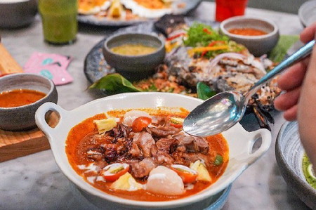 16 Rekomendasi Tempat Makan di PIK yang Cocok untuk Keluarga