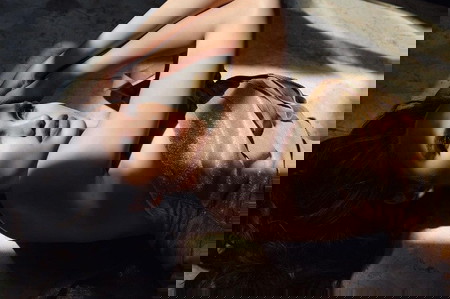 Penuh Bakat, Ternyata Indonesia Punya 8 Artis Polyglot Loh!