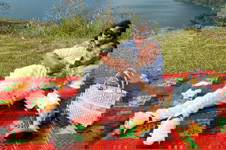 7 Potret Hotman Paris dan Istri yang Jarang Terekspos!