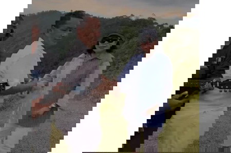 7 Potret Hotman Paris dan Istri yang Jarang Terekspos!