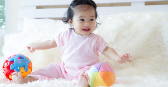 13 Permainan Bayi 6 Bulan, Bagus untuk Motoriknya!