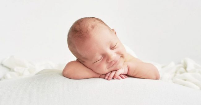 Bentuk Kepala Bayi Normal dan Cara Mengatasi Kepala Peyang