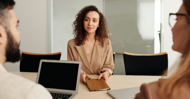 10 Pertanyaan Interview Kerja Populer dan Cara Menjawabnya