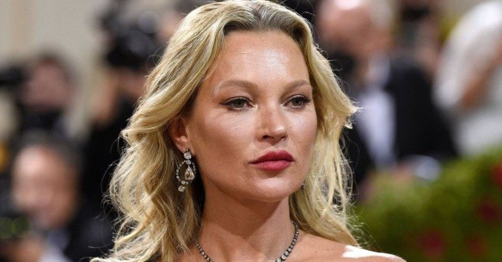 Tak Menua Meski Berusia 48 Tahun, Ini 4 Rahasia Make Up Kate Moss