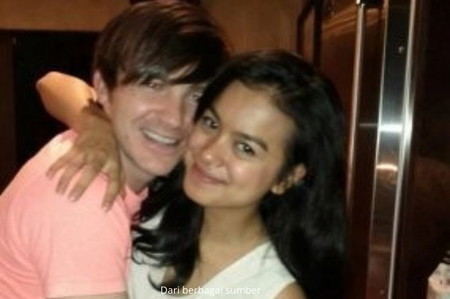 Perjalanan Cinta Eva Celia hingga Berlabuh di Hati Demas Narawangsa