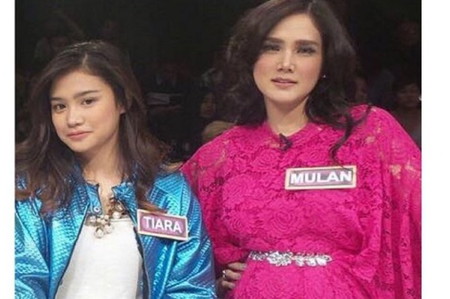 Potret Kedekatan Mulan Jameela dan Anak Perempuannya