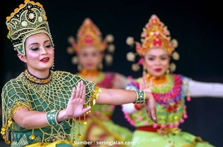 Tari Adat Riau yang Penuh Pesona Dan Menyimpan Sejarah Kebudayaan