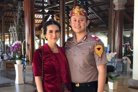 10 Potret Kadek Devie Terbaru, Kini Sibuk Jadi Ibu Bhayangkari