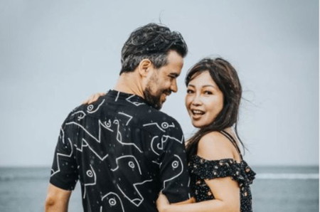 13 Potret Mesra Chef Marinka dan Suami, Romantis Banget!