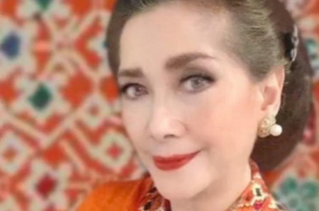 11 Potret Widyawati di Usia 72, Ternyata Ini Rahasia Awet Mudanya!
