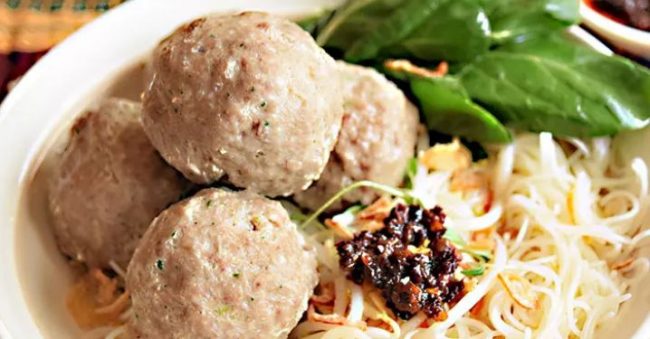 10 Rekomendasi Tempat Makan Bakso Enak di Tangerang