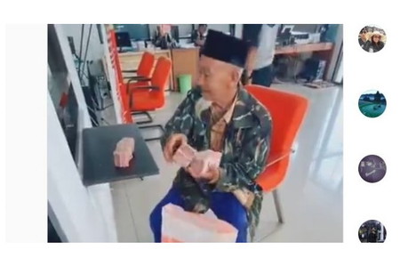 Heboh Kakek Beli Mobil Pajero Cash Bawa Uang Pakai Karung Beras