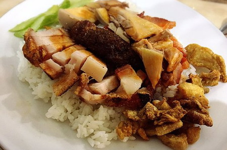 Kulik 12 Tempat Nasi Campur Enak di Jakarta yang Wajib Dicoba!