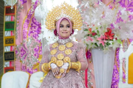 12 Tahapan Pernikahan Adat Bugis Makassar, Pantas Biayanya Mahal!