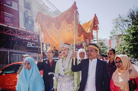 12 Tahapan Pernikahan Adat Bugis Makassar, Pantas Biayanya Mahal!