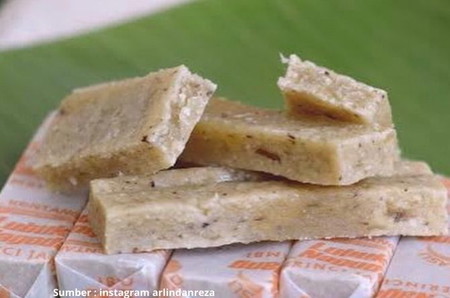 25 Makanan Khas Jambi yang Menggugah Selera, Lemak Nian!