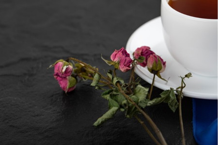 Manfaat Rose Tea, Teh Bunga Mawar yang Kaya Antioksidan