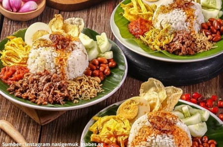 25 Makanan Khas Jambi yang Menggugah Selera, Lemak Nian!