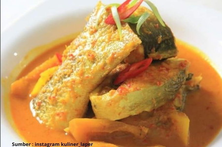 25 Makanan Khas Jambi yang Menggugah Selera, Lemak Nian!