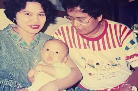 7 Foto Jadul Hotman Paris, Sering Tampil Mesra Bareng Istri!