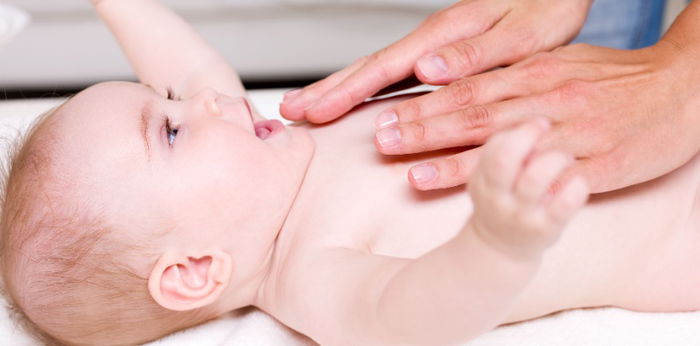 Pijat Batuk pada Anak: Manfaat, Persiapan, Cara Melakukannya