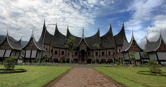 Asal Nama Minangkabau, Berkaitan Erat dengan Hewan Kerbau